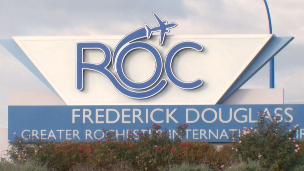 American Airlines flight runs off runway in Rochester