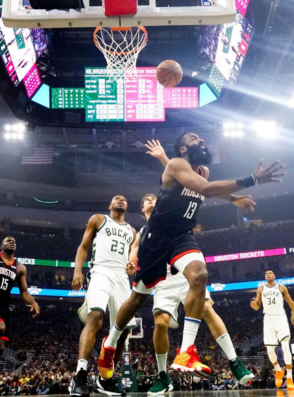 Bledsoe scores 23 to lead Bucks past Rockets, 108-94