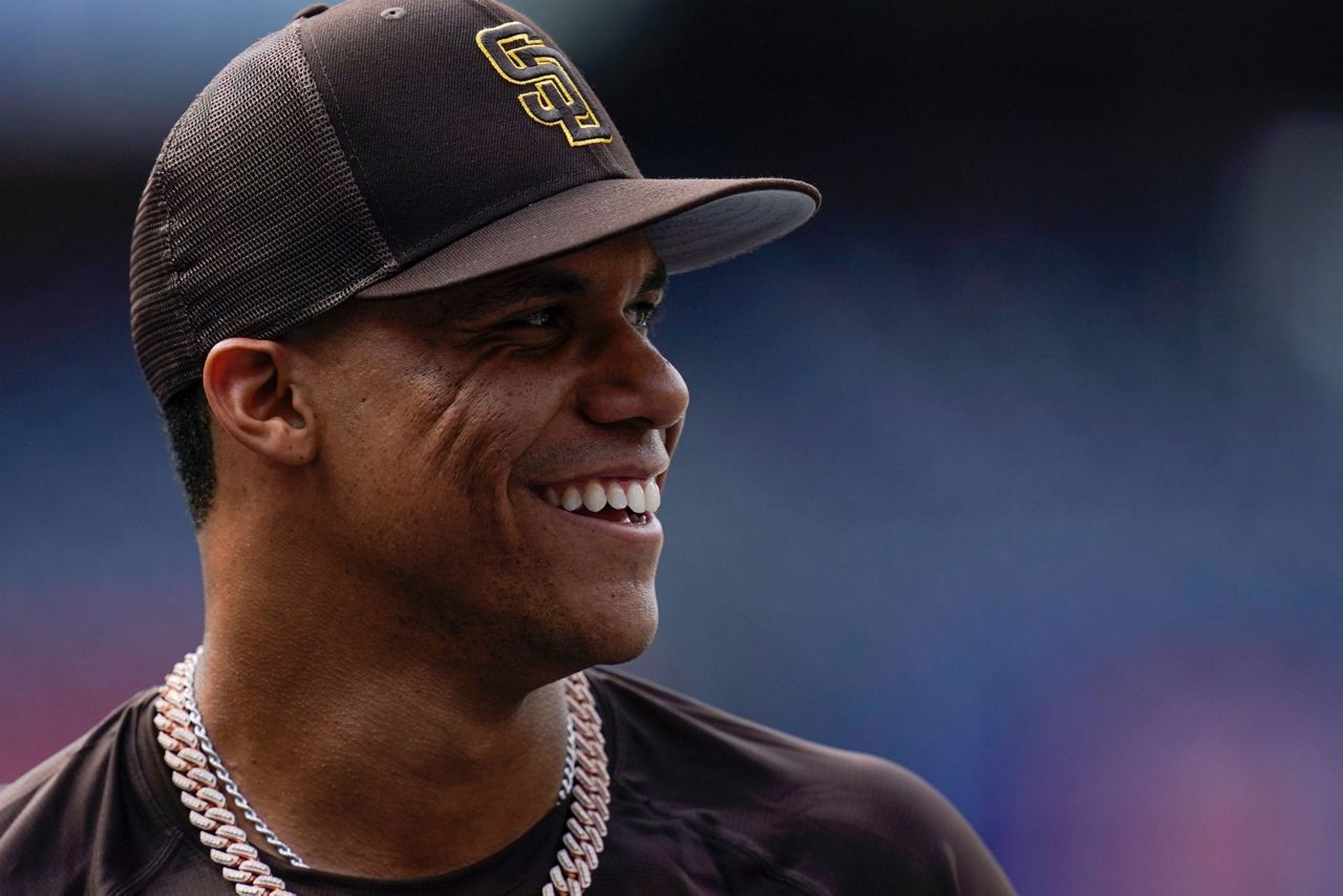 Juan Soto promises to bring 'good vibes,' winning to Padres
