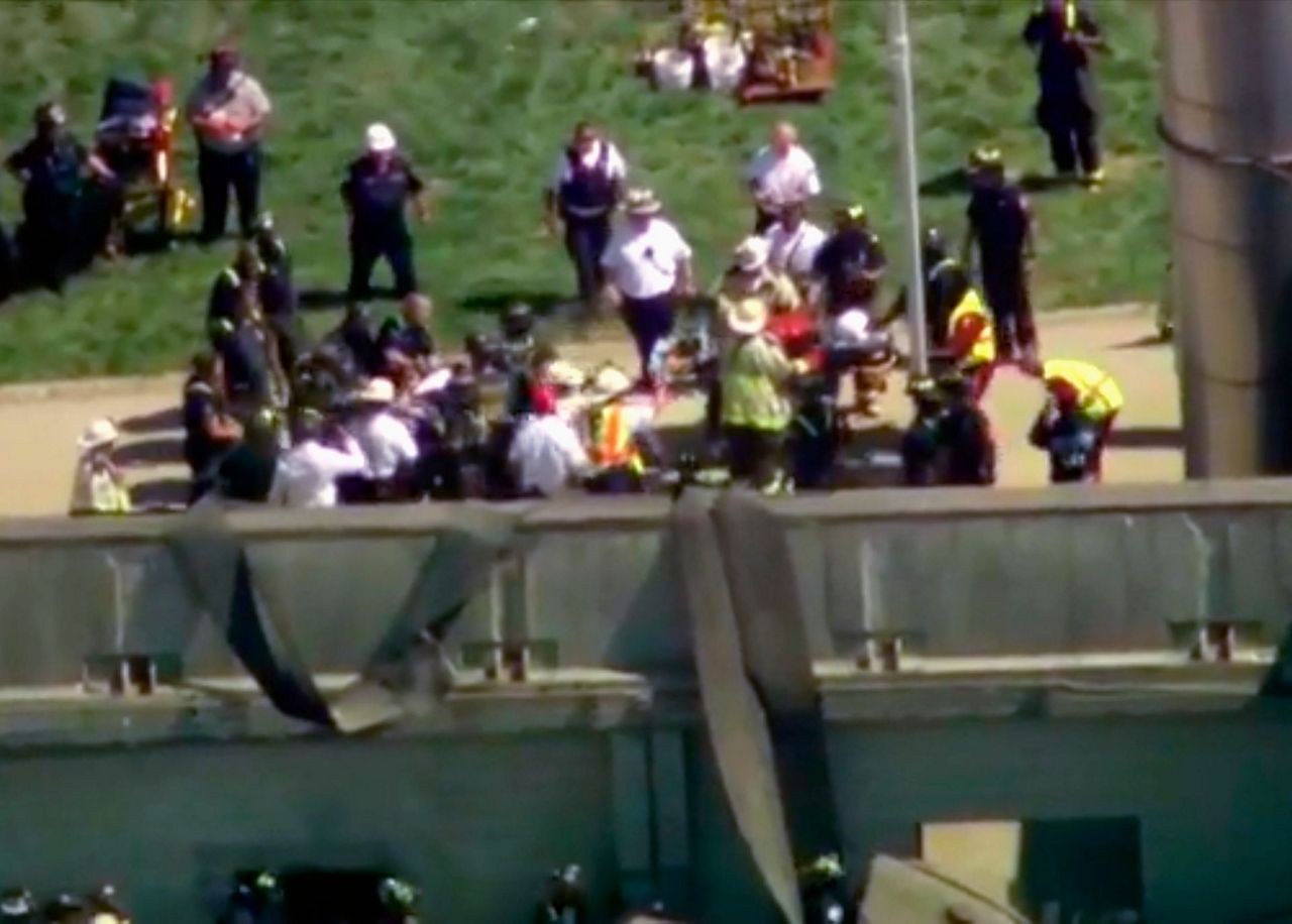 Chicago explosion, roof collapse caused by worker's torch