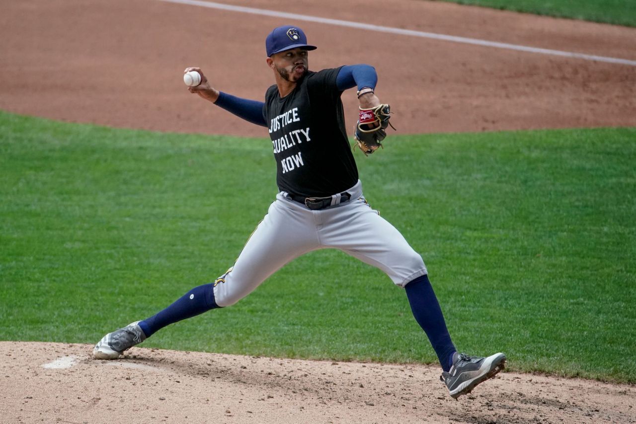 Brewers reliever Devin Williams wins NL Rookie of the Year