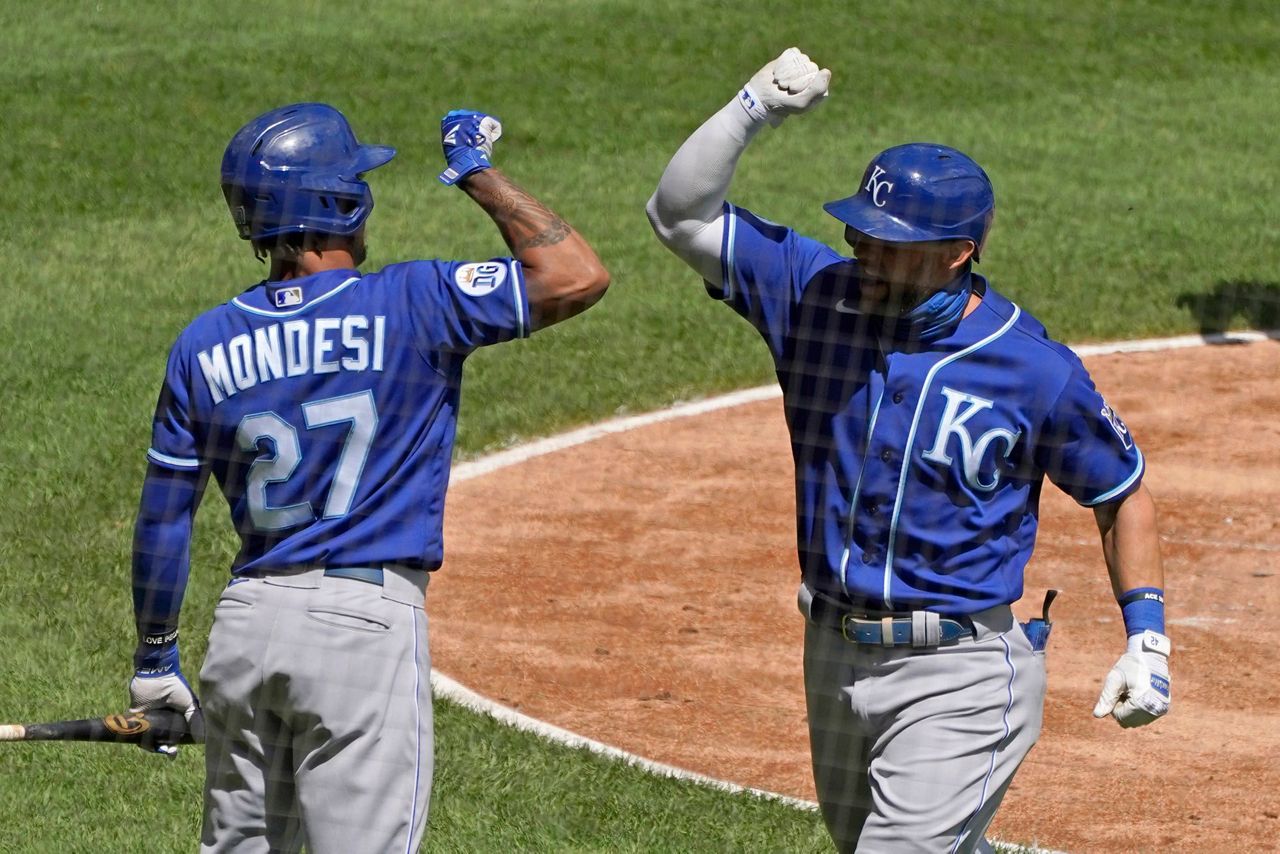 Royals outfielder Alex Gordon to retire after season