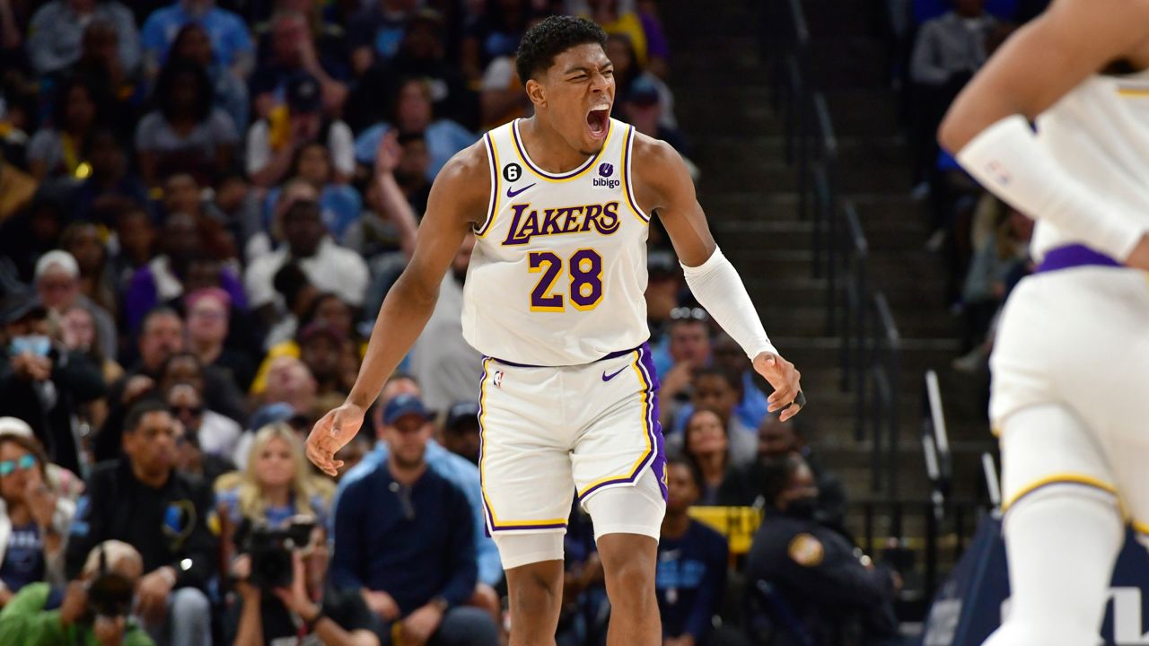 The Lakers' new big two: Rui and Reaves take over Game 1