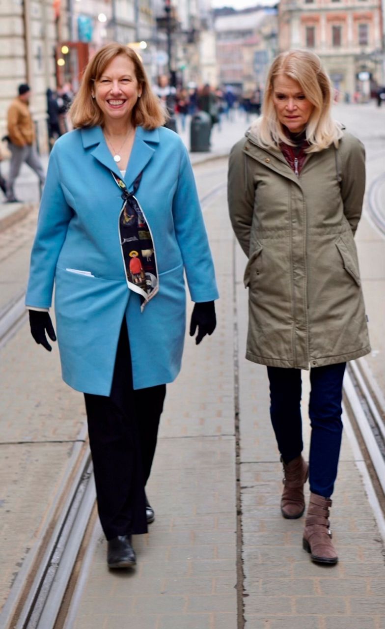 In Ukraine, female war reporters build on legacy of pioneers