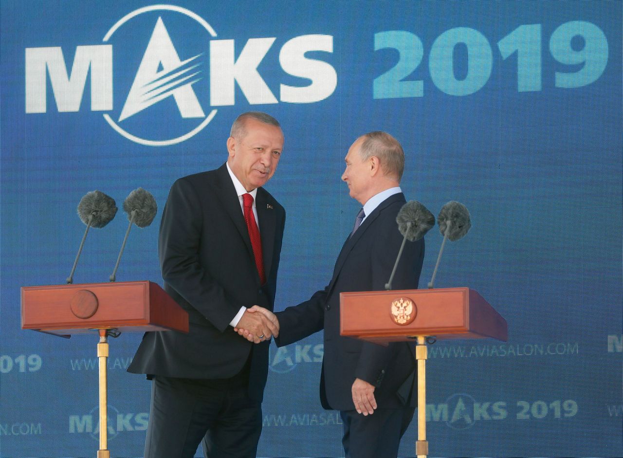 Turkey's Erdogan opens air show in Russia