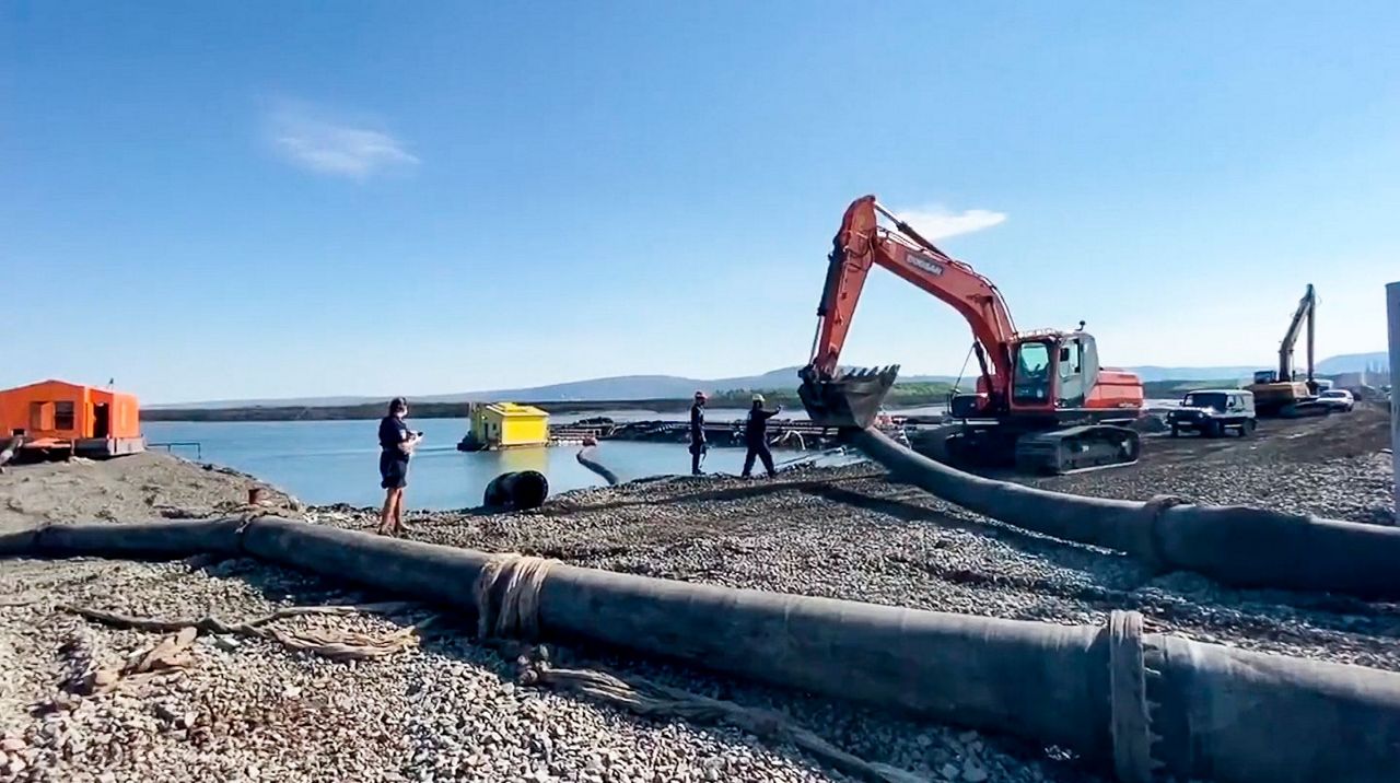 Investigators probe reported Russian tundra pollution