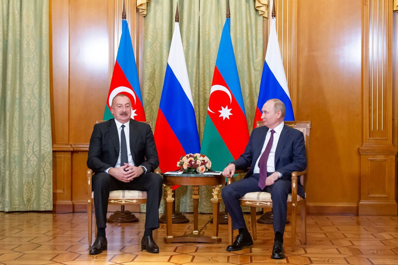Putin hosts Armenian and Azerbaijani leaders for peace talks