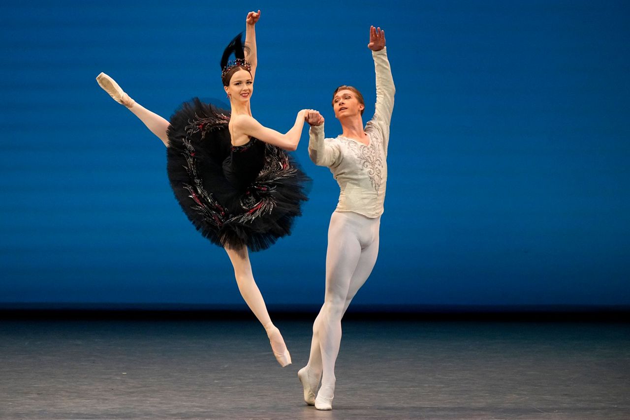 AP PHOTOS: Ballet competitors soar in Moscow at Bolshoi