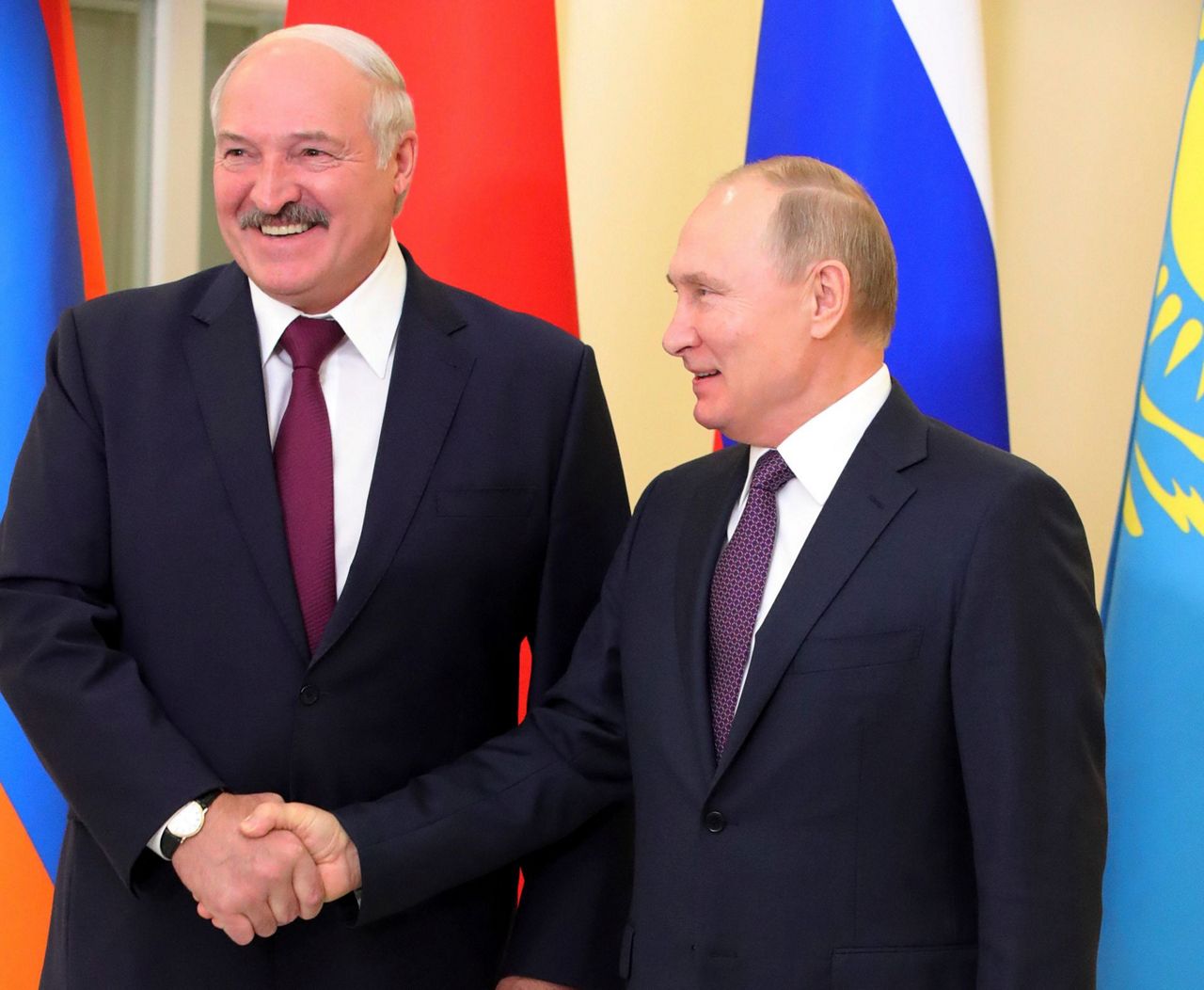 Leaders of Russia and Belarus discuss deeper integration