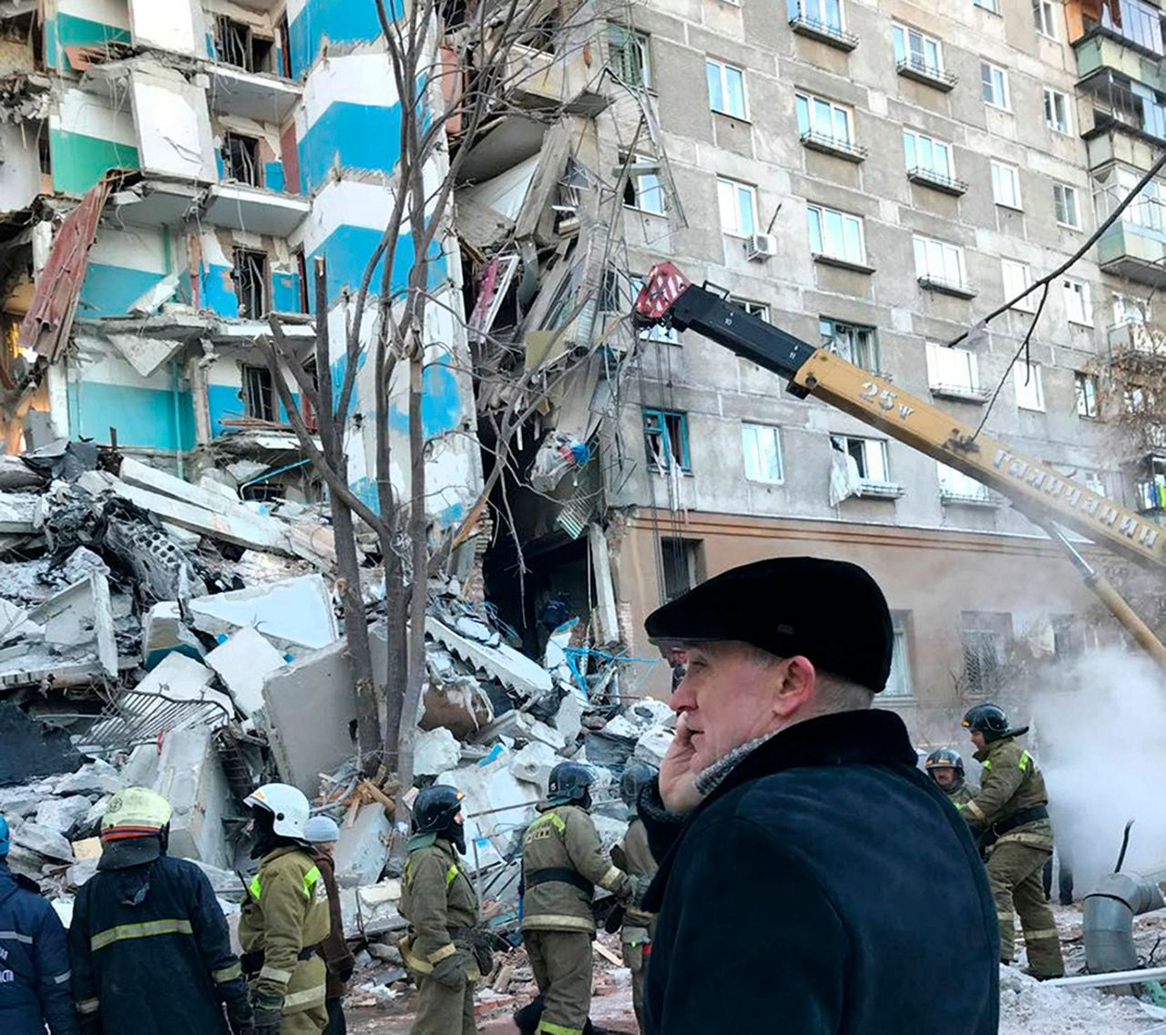 Russia: 4 dead in apartment collapse, apparent gas explosion