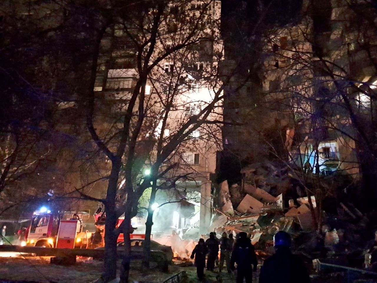 Russia: 4 dead in apartment collapse, apparent gas explosion