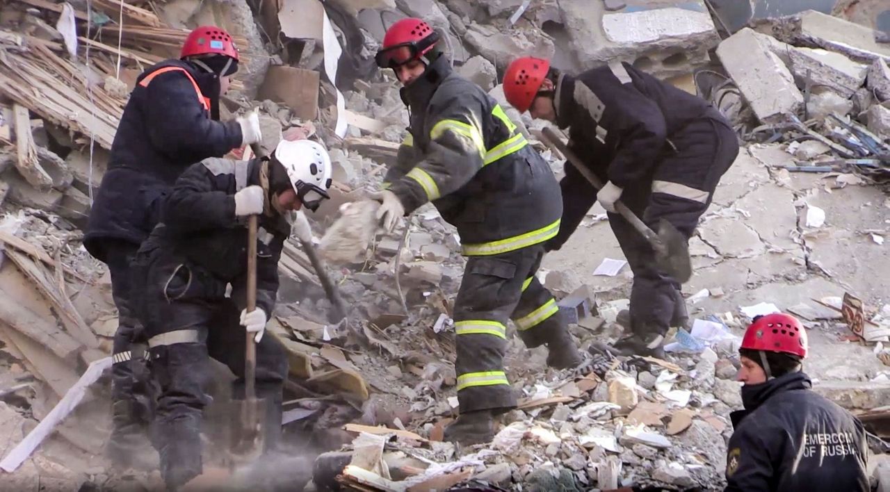 Death toll in Russian apartment collapse reaches 19