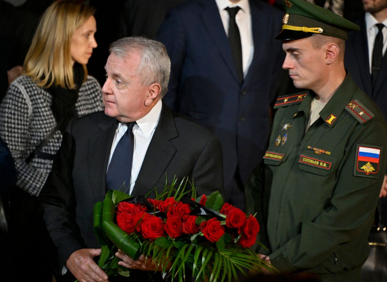 US ambassador to Russia leaving post as Ukraine war drags on