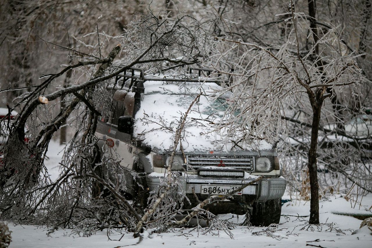 Thousands without heating, power in Russia after ice storm