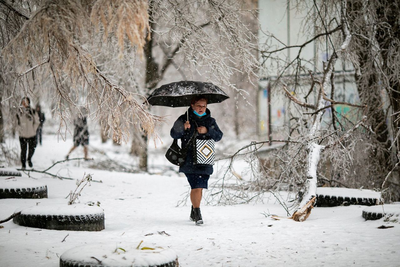 Thousands without heating, power in Russia after ice storm