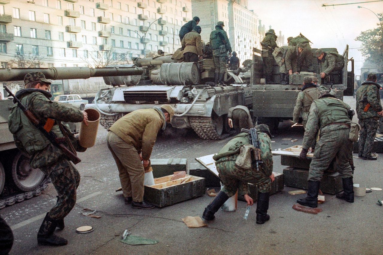 30 years ago, the Kremlin crushed a parliamentary uprising, leading to ...