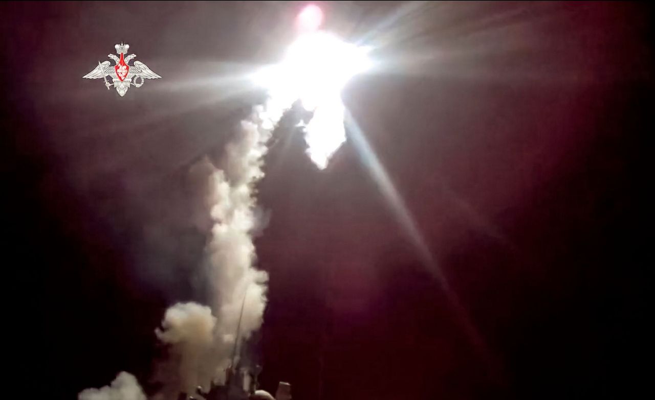 Russian navy test-fires hypersonic missile