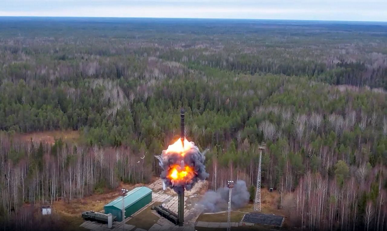 Kremlin Putin Monitors Drills Of Russias Nuclear Forces