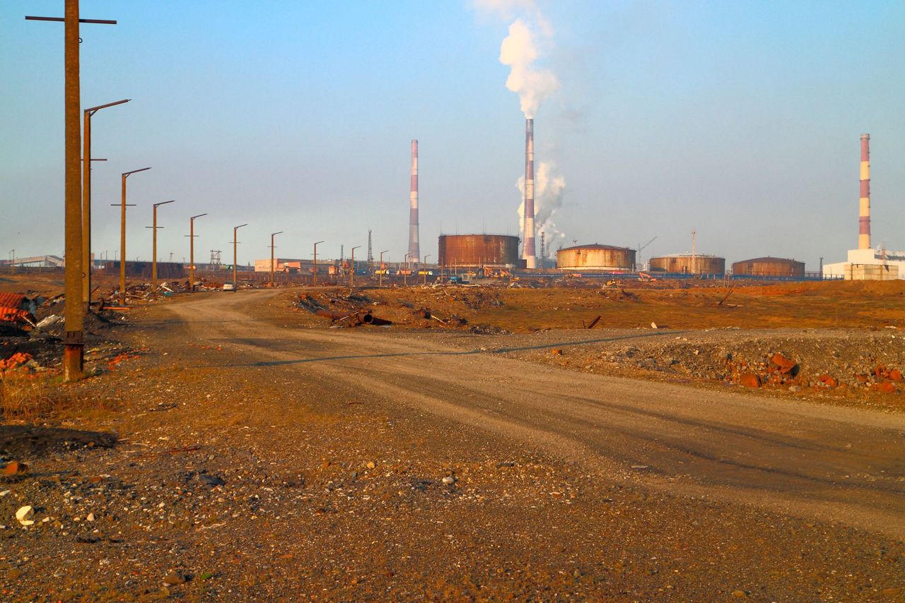Investigators probe reported Russian tundra pollution