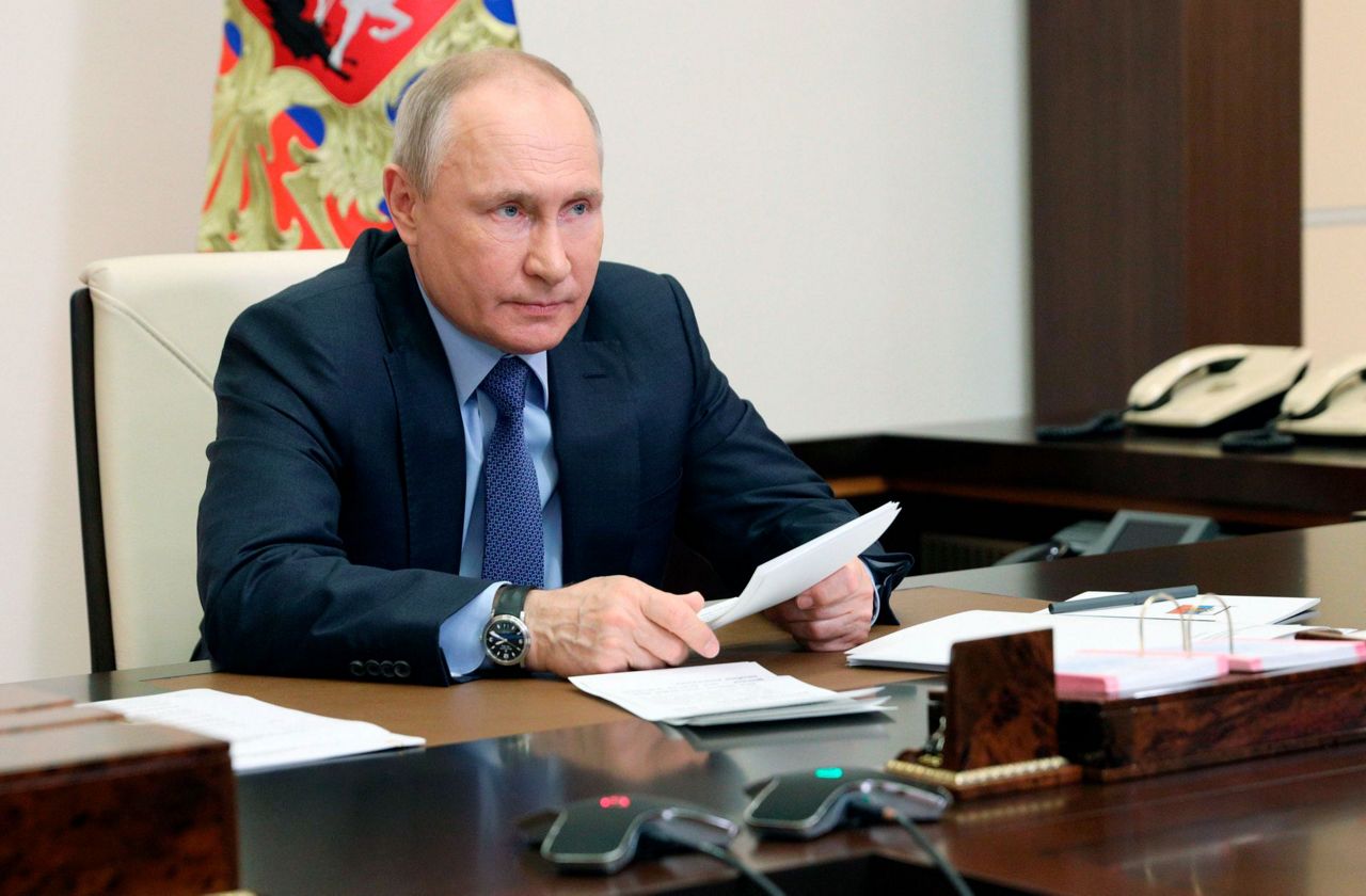 Putin to would-be aggressors: "Will knock their teeth out"