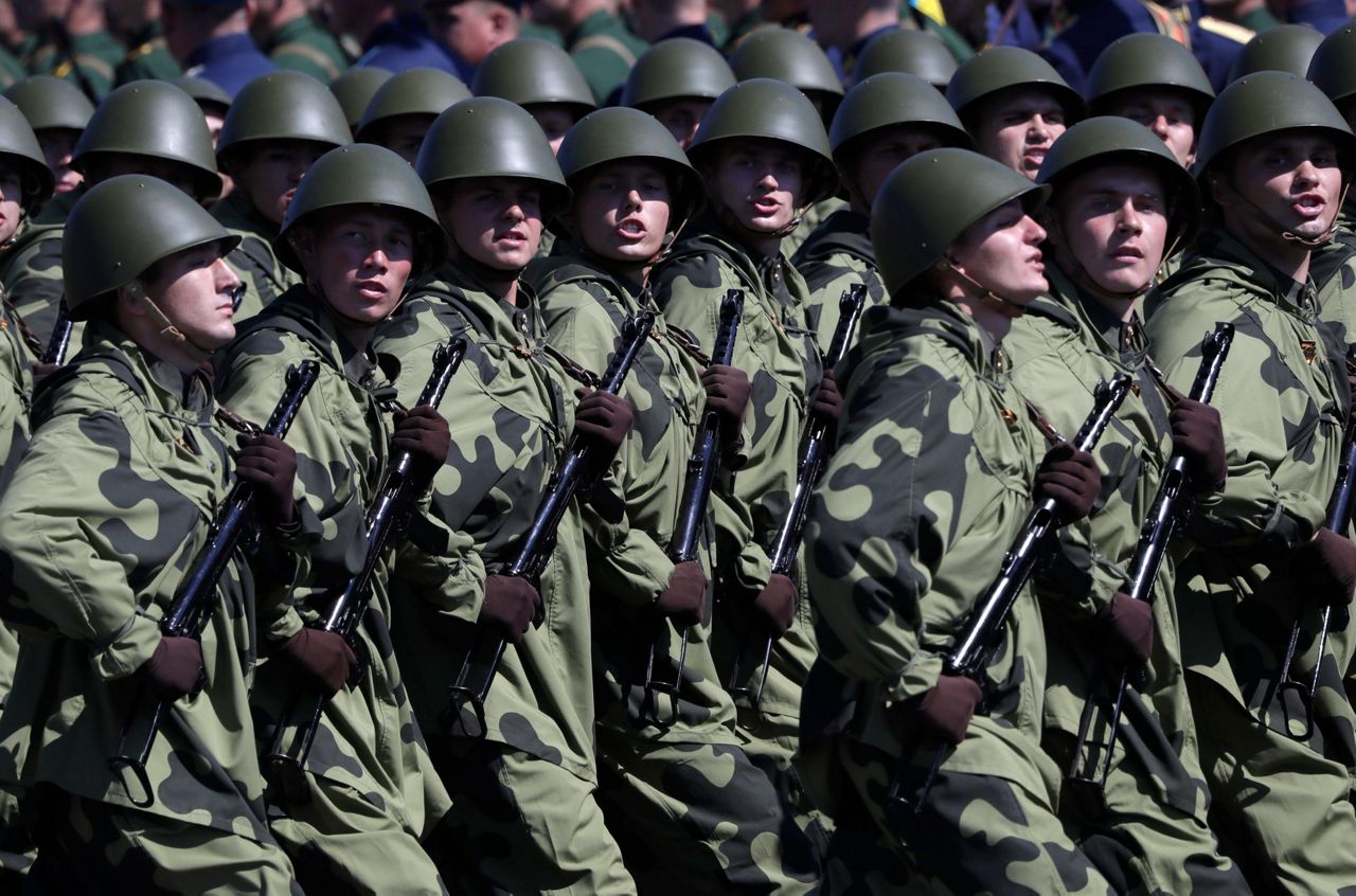 Putin hails Nazi defeat in virus-delayed Red Square parade