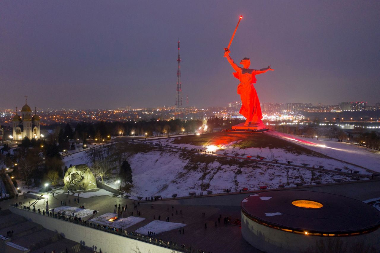 Putin commemorates Stalingrad battle, echoing Ukraine fight