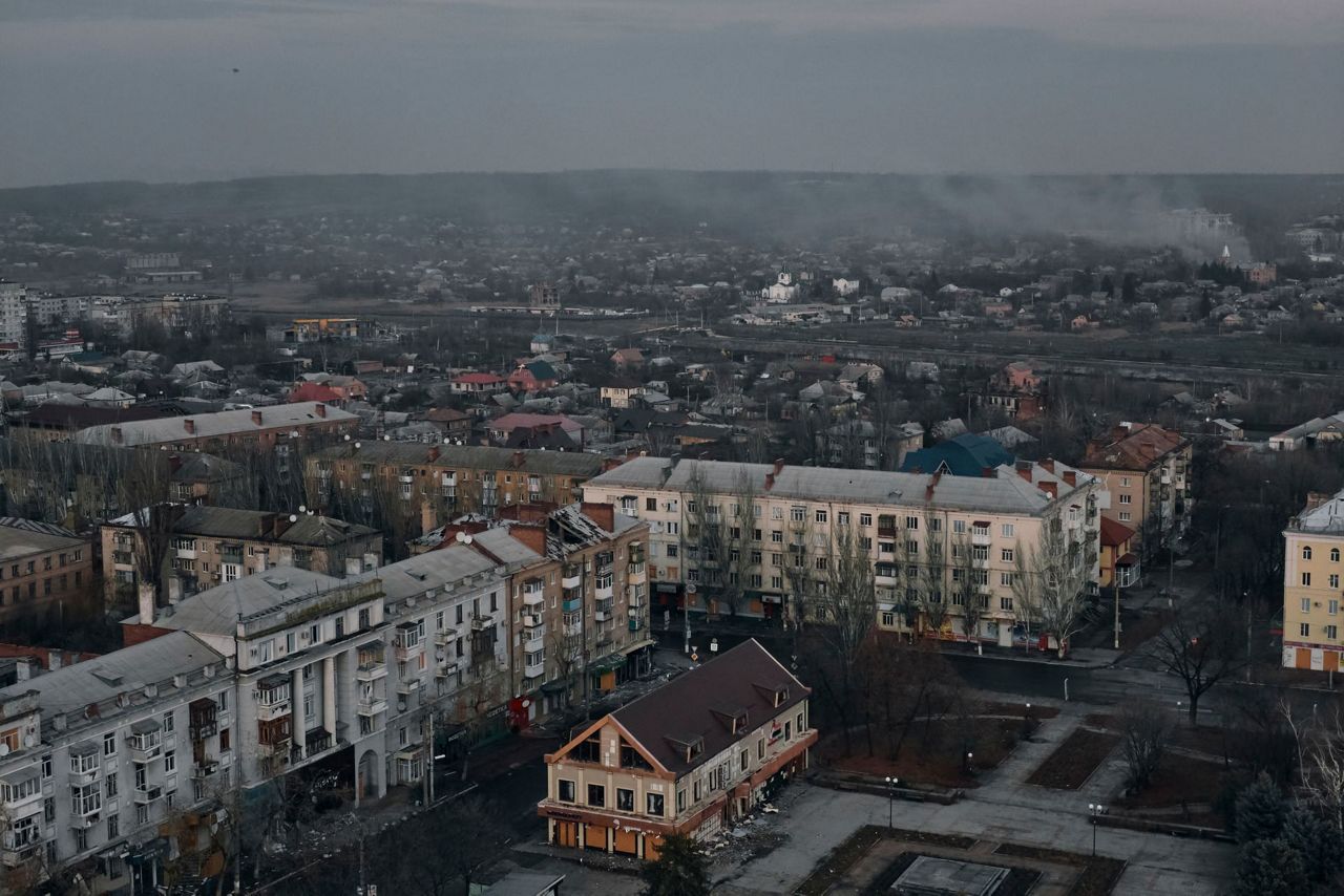 Russia grinds on in eastern Ukraine; Bakhmut 'destroyed'