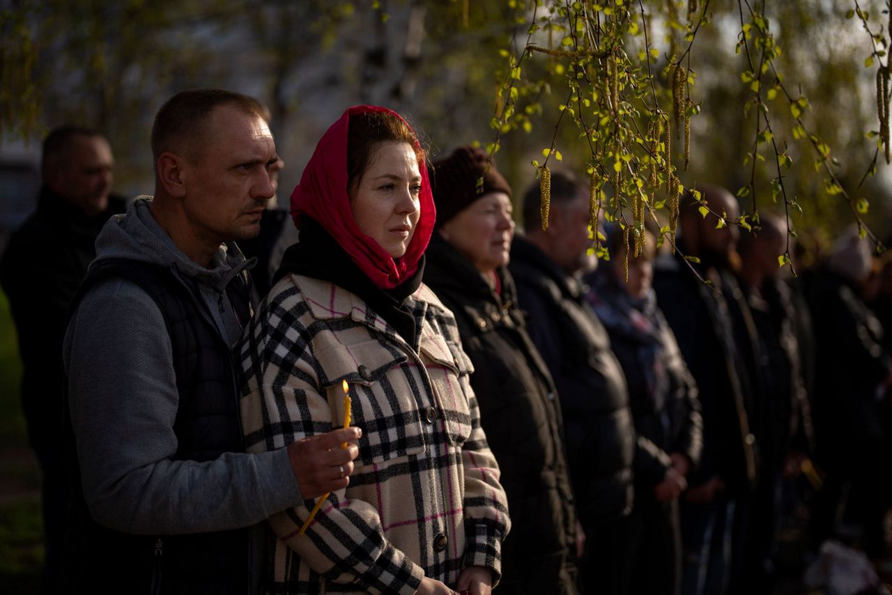 Ukraine marks Orthodox Easter with prayers for those trapped