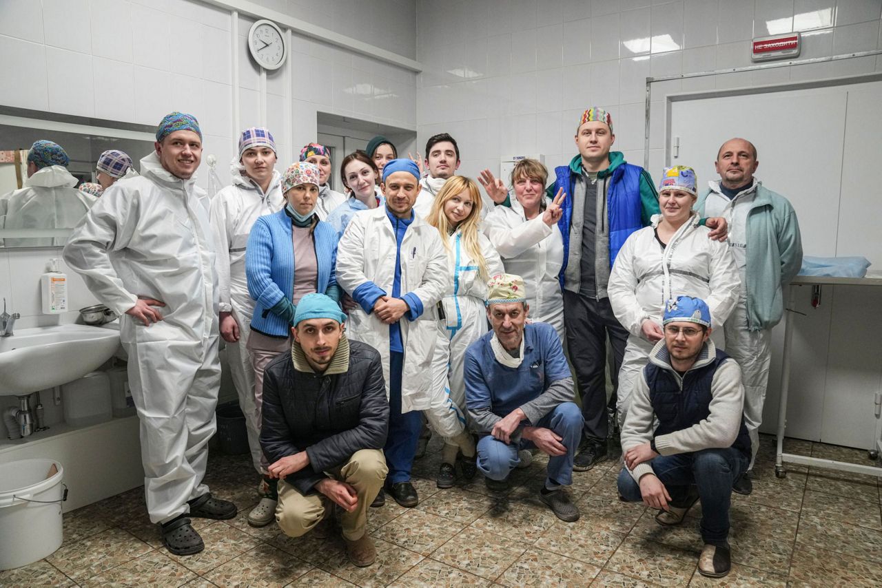 Ukraine: Doctors from occupied city open hospital in Kyiv