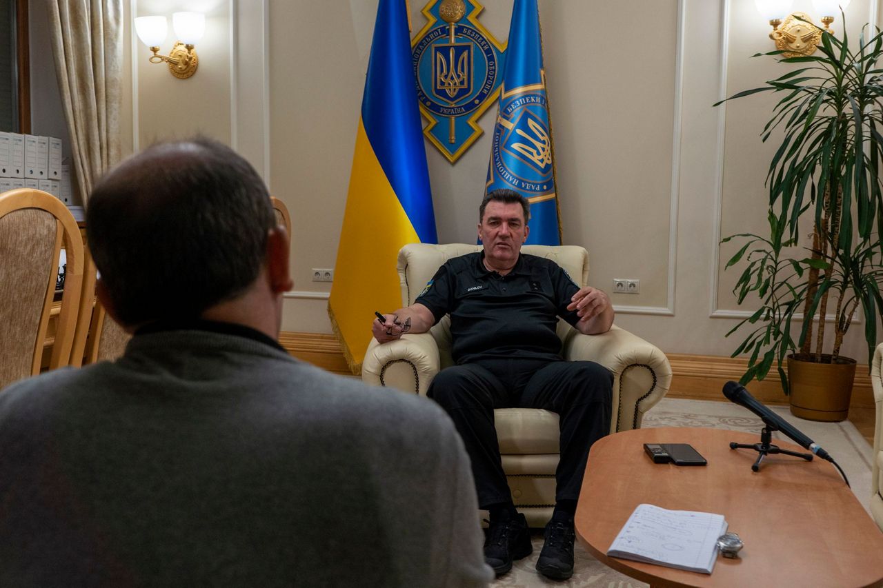 Ukraine security chief: Nuclear plant a threat to the world