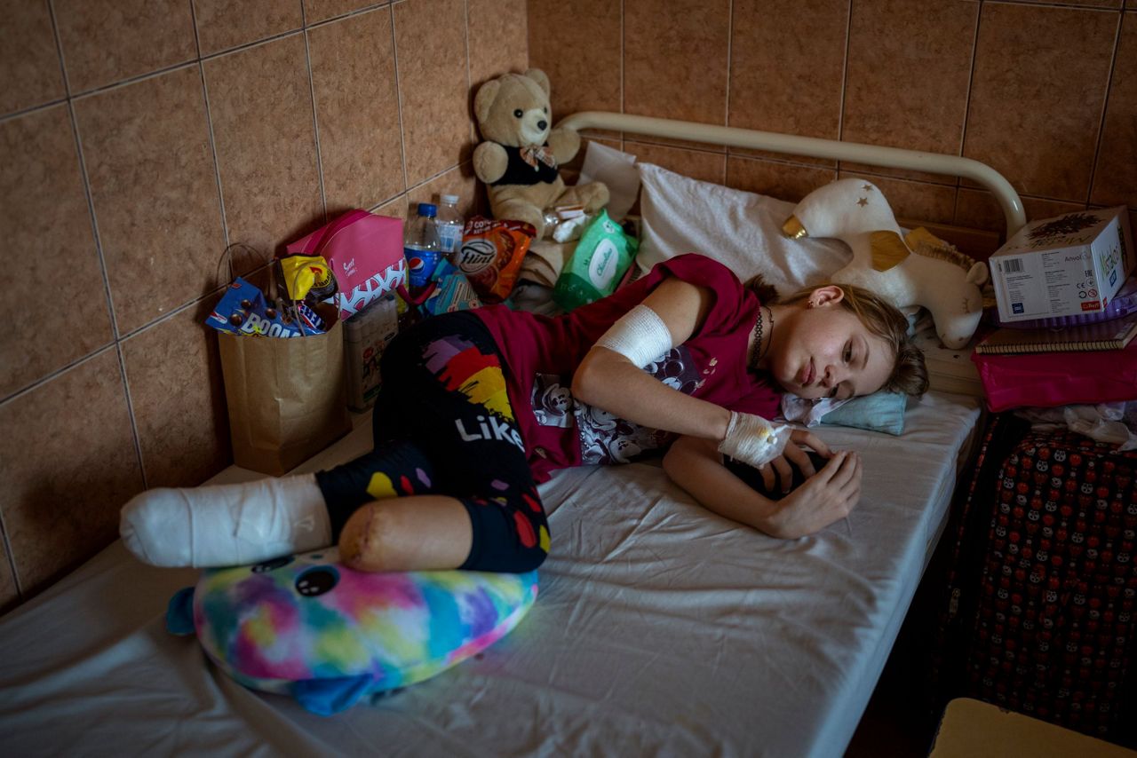 In Ukraine, limbs lost and lives devastated in an instant