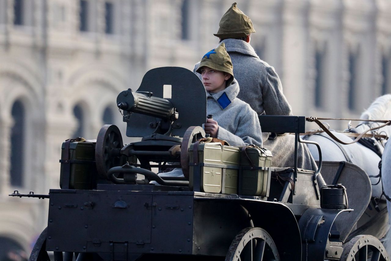 Russia marks anniversary of 1941 military parade