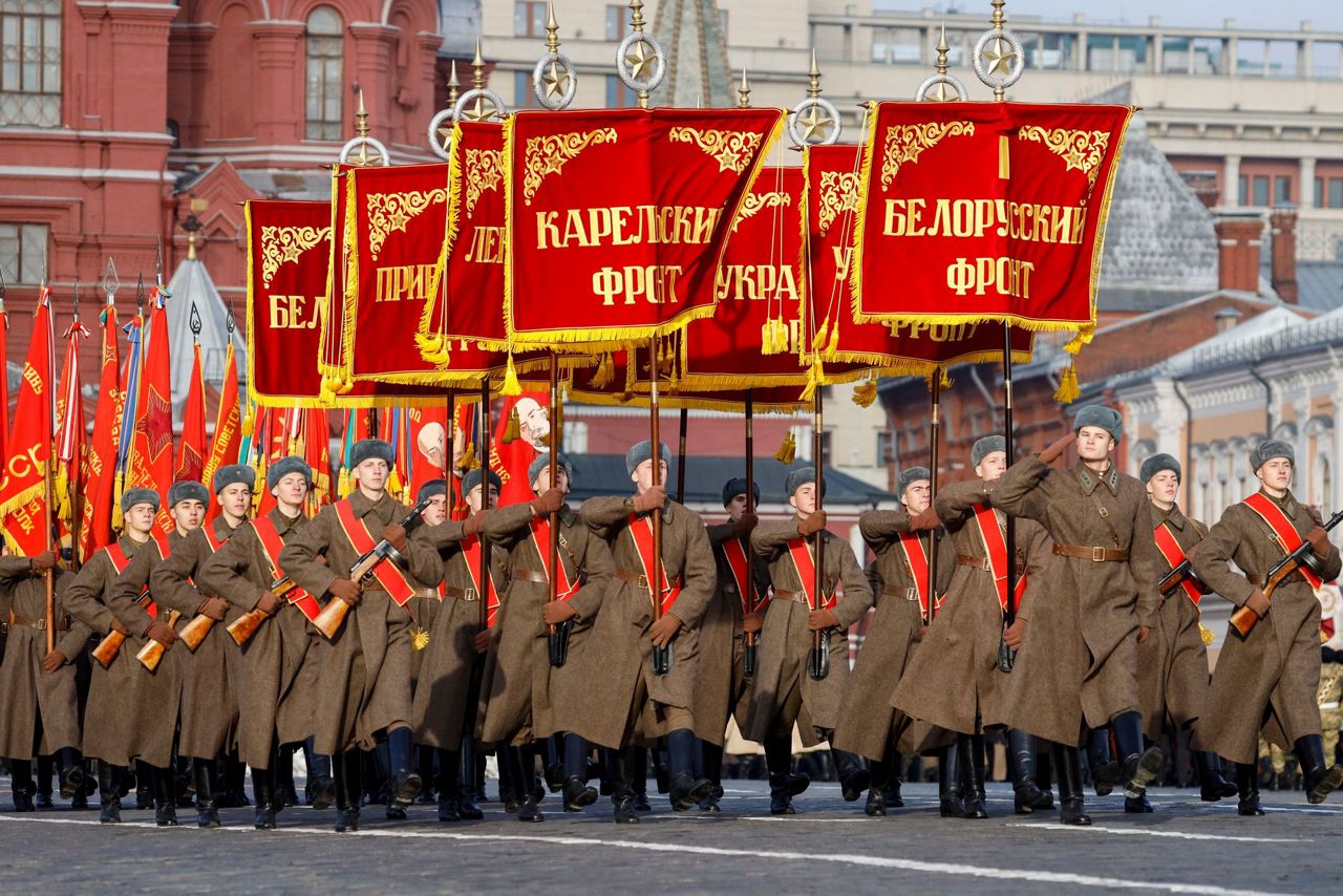 Russia marks anniversary of 1941 military parade