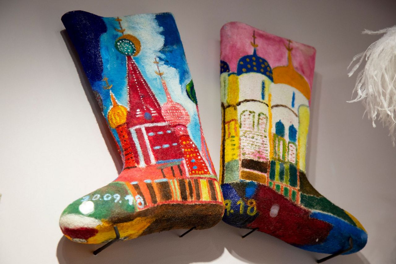 AP PHOTOS: Russians keep alive winter boots tradition