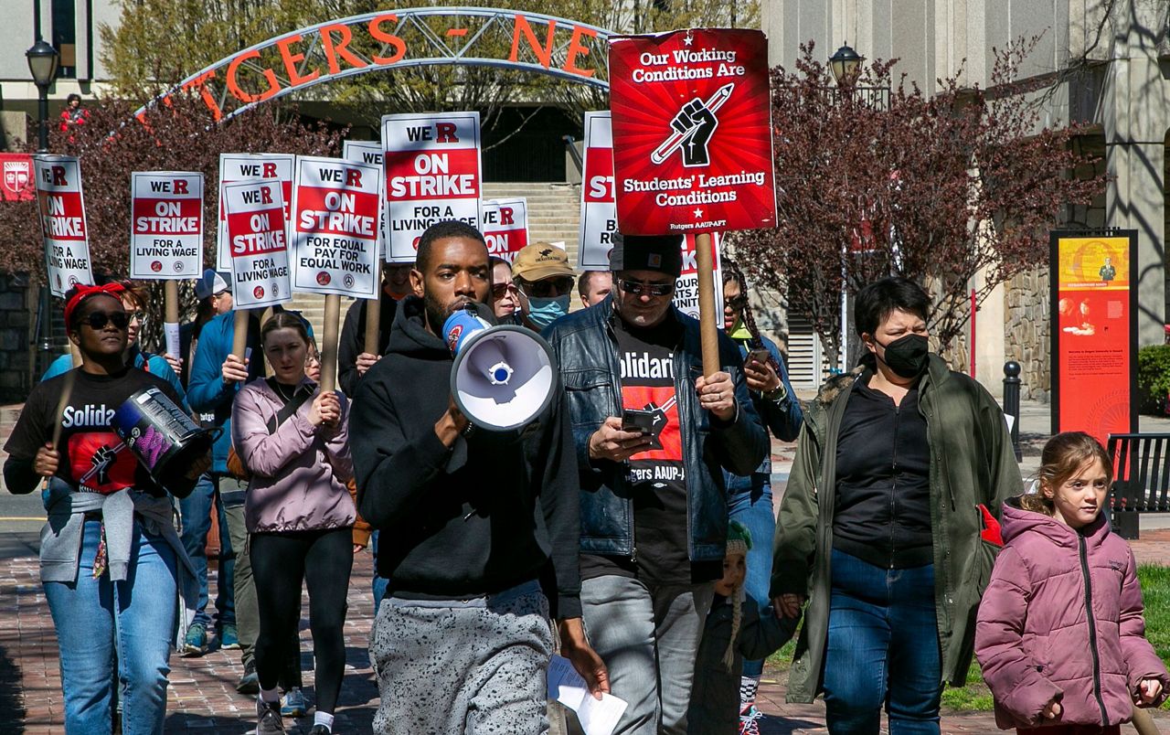 Thousands of Rutgers faculty go on unprecedented strike