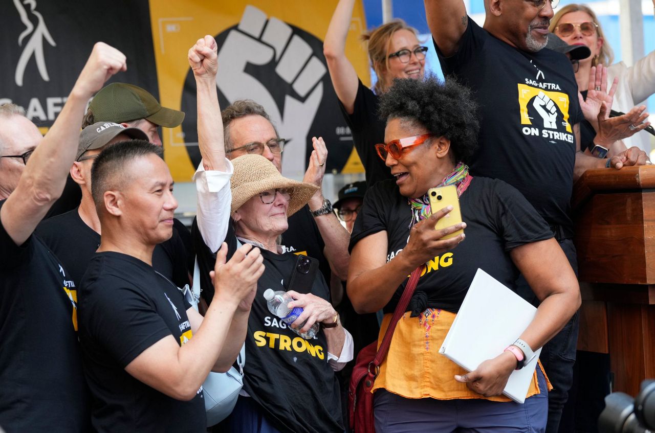 SAG-AFTRA holds star-studded rally in Times Square