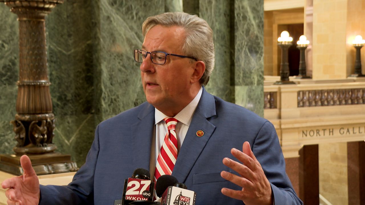 Wisconsin's political party chairs make debate predictions