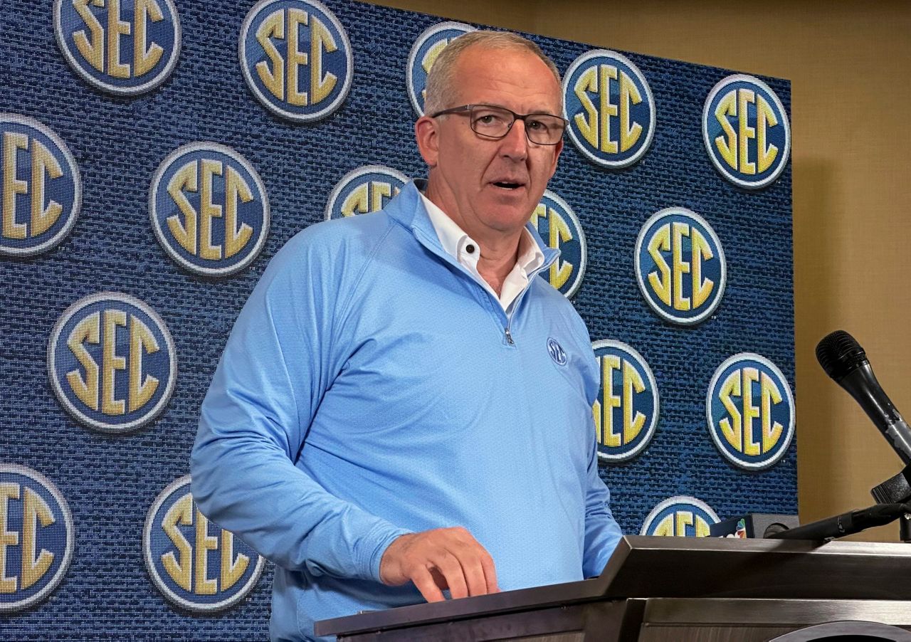 SEC to play 8-game conference football schedule in 2024; long-term ...