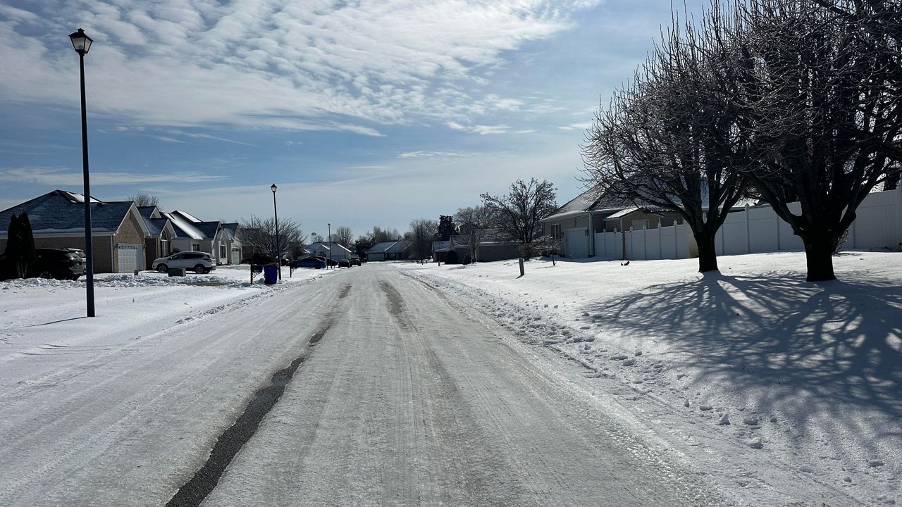Bowling Green crews work 12-hour shifts to clear roads