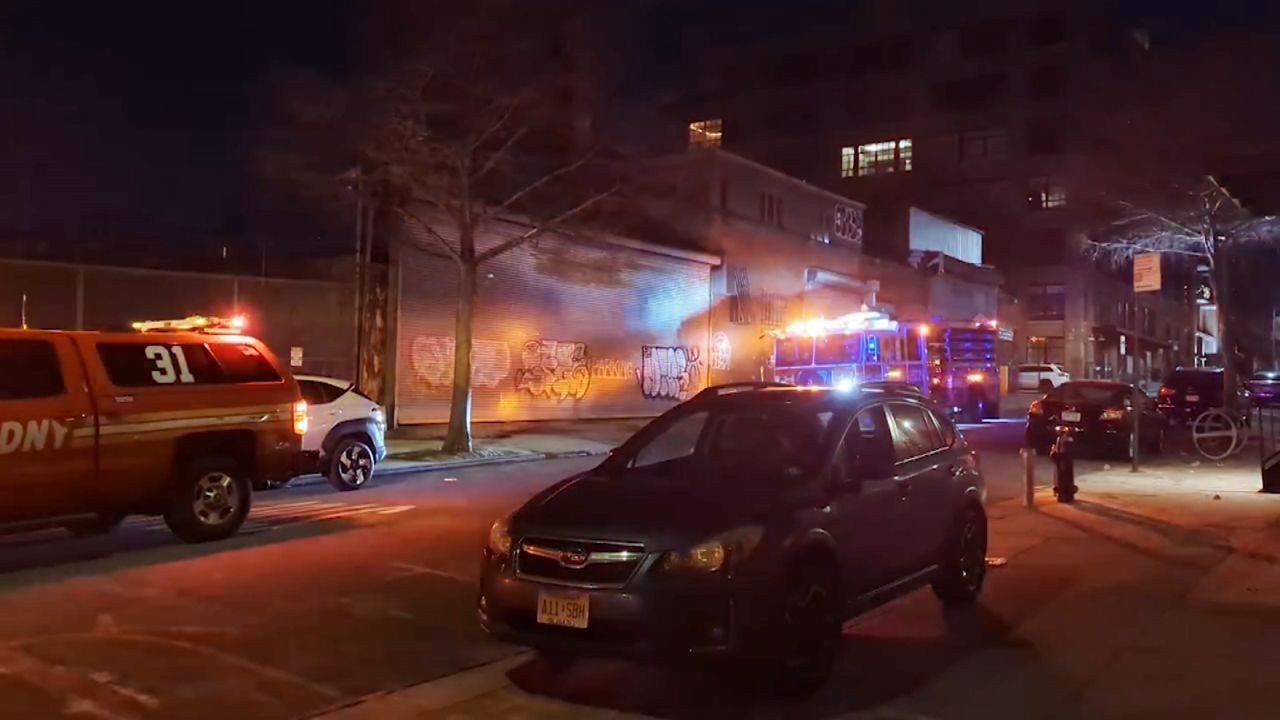 Faulty transmission line causes brief NYC power outage