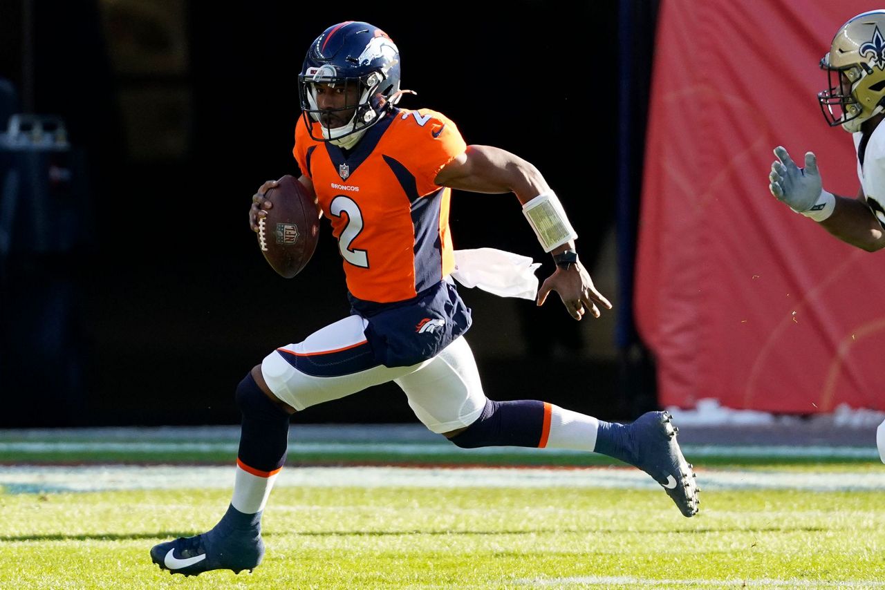 Broncos promote rookie receiver Kendall Hinton to sub at QB