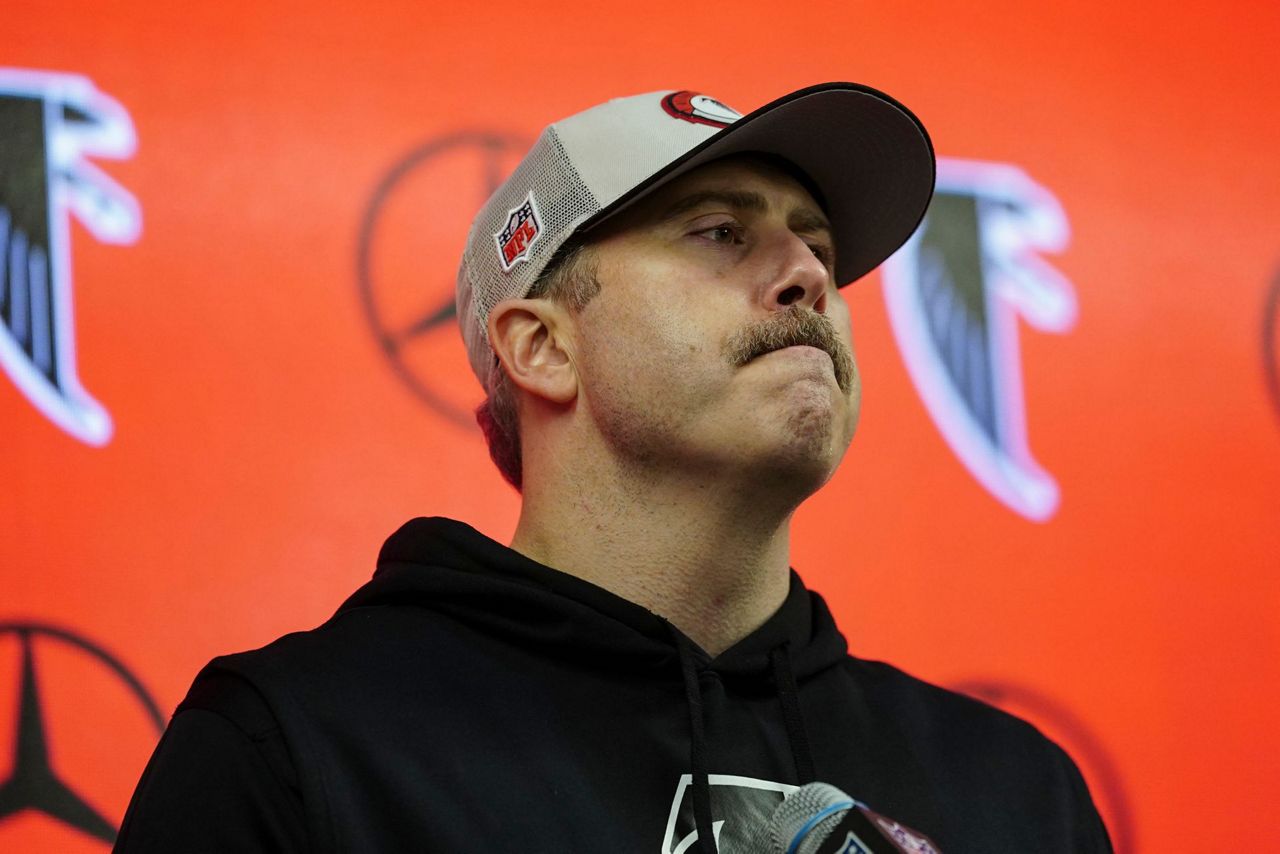 Falcons fire coach Arthur Smith hours after completing 3rd straight 7 ...