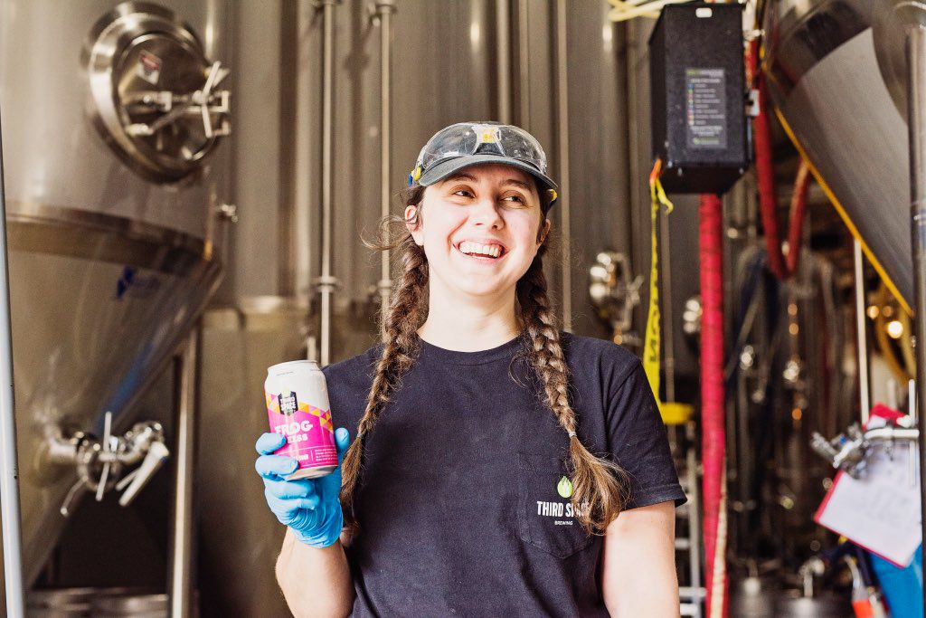 Wisconsin woman Milwaukee's first female craft brewer