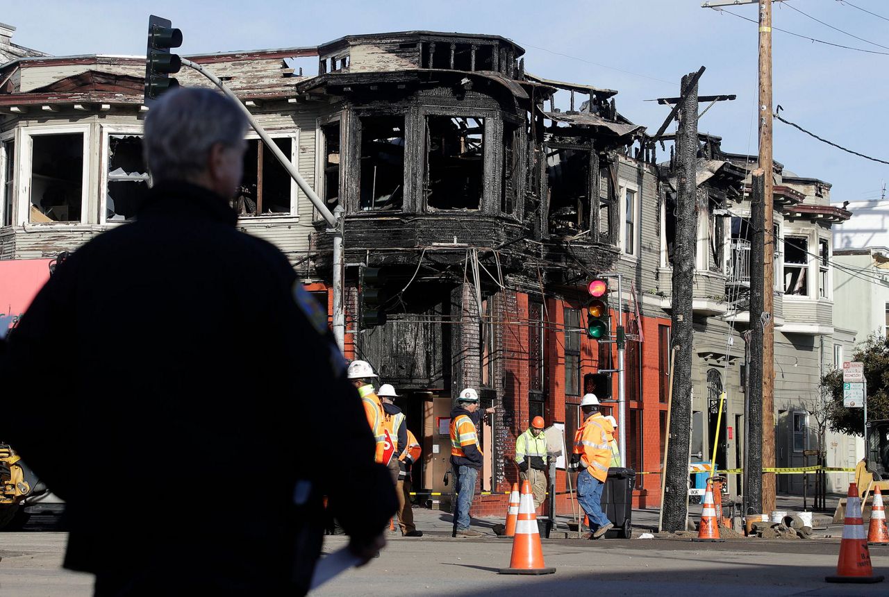 Flames from San Francisco gas explosion damage 5 buildings