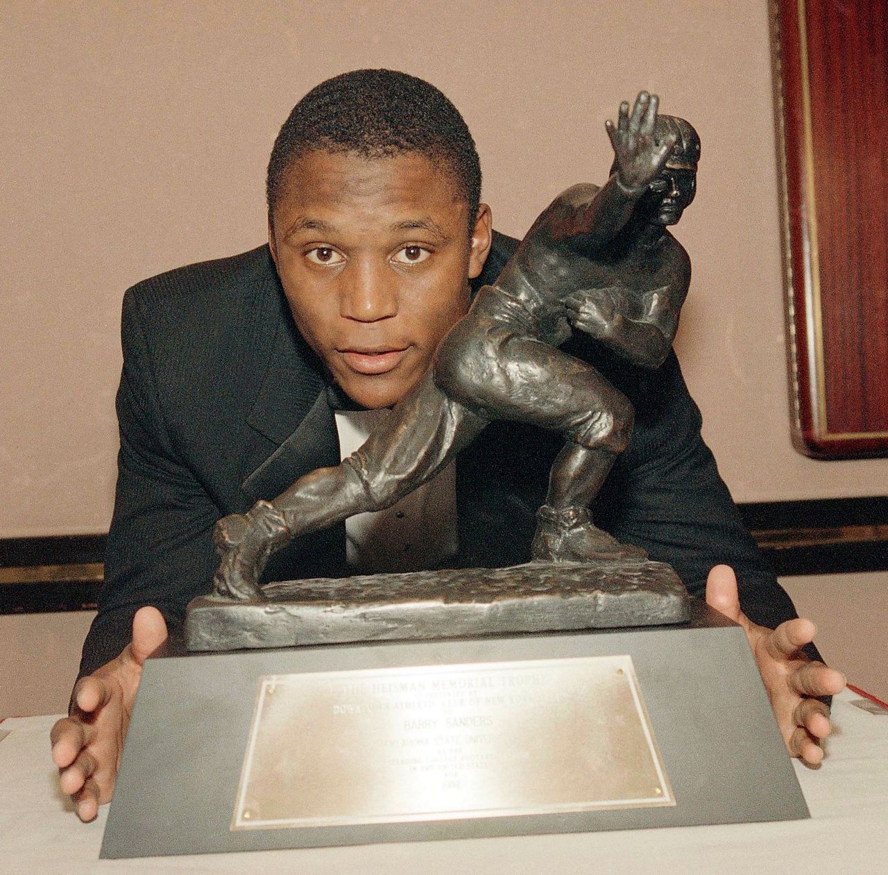 30 years later, Barry Sanders reflects on his Heisman season