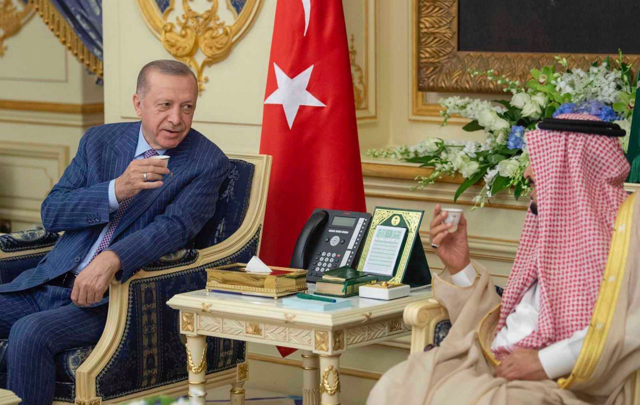 Turkey's Erdogan travels to Riyadh for fence-mending effort