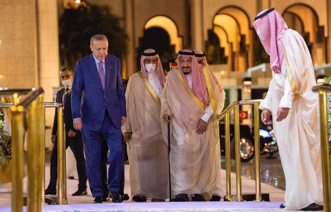 Turkey's Erdogan travels to Riyadh for fence-mending effort