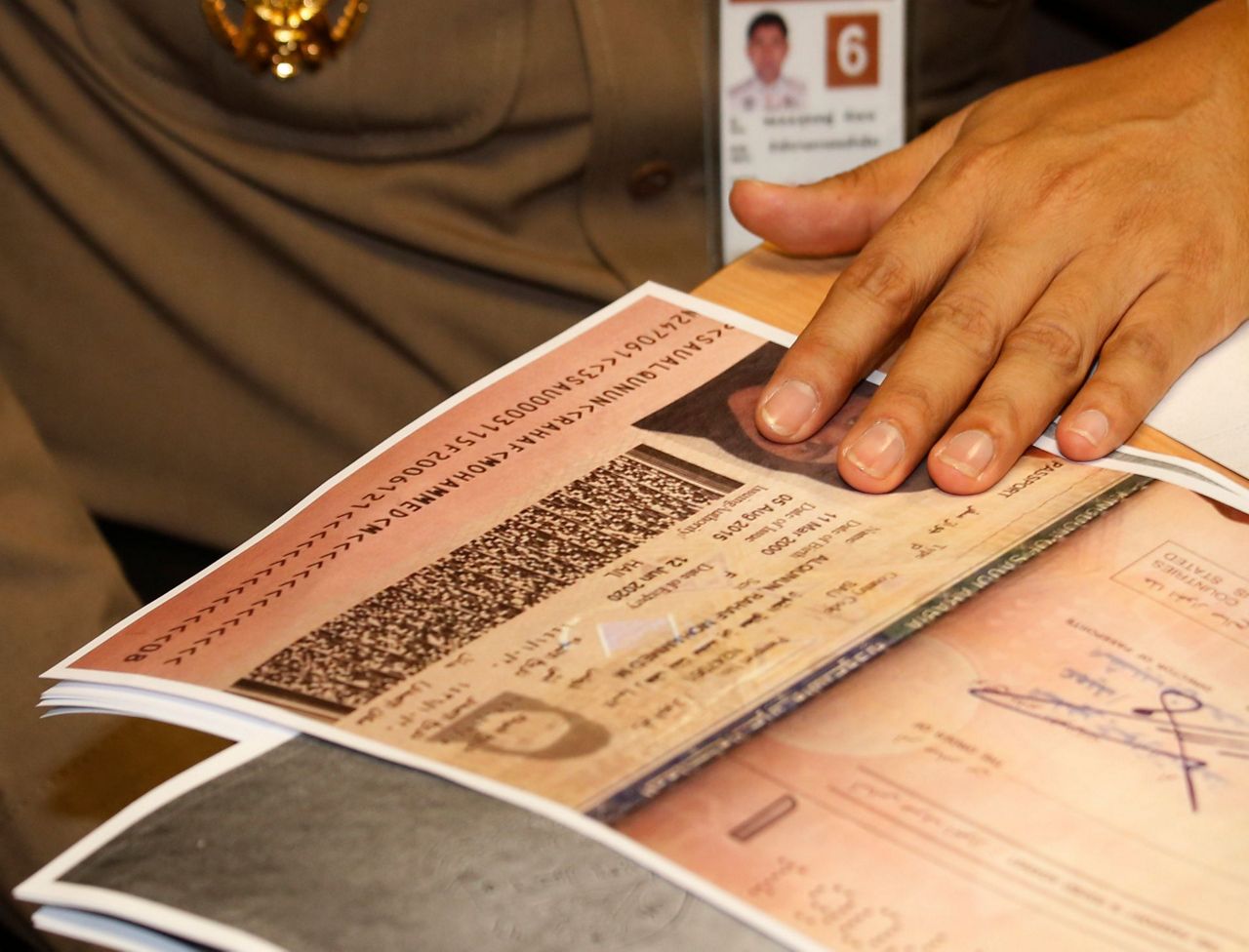 Saudi woman seeking asylum barricades herself in Thailand