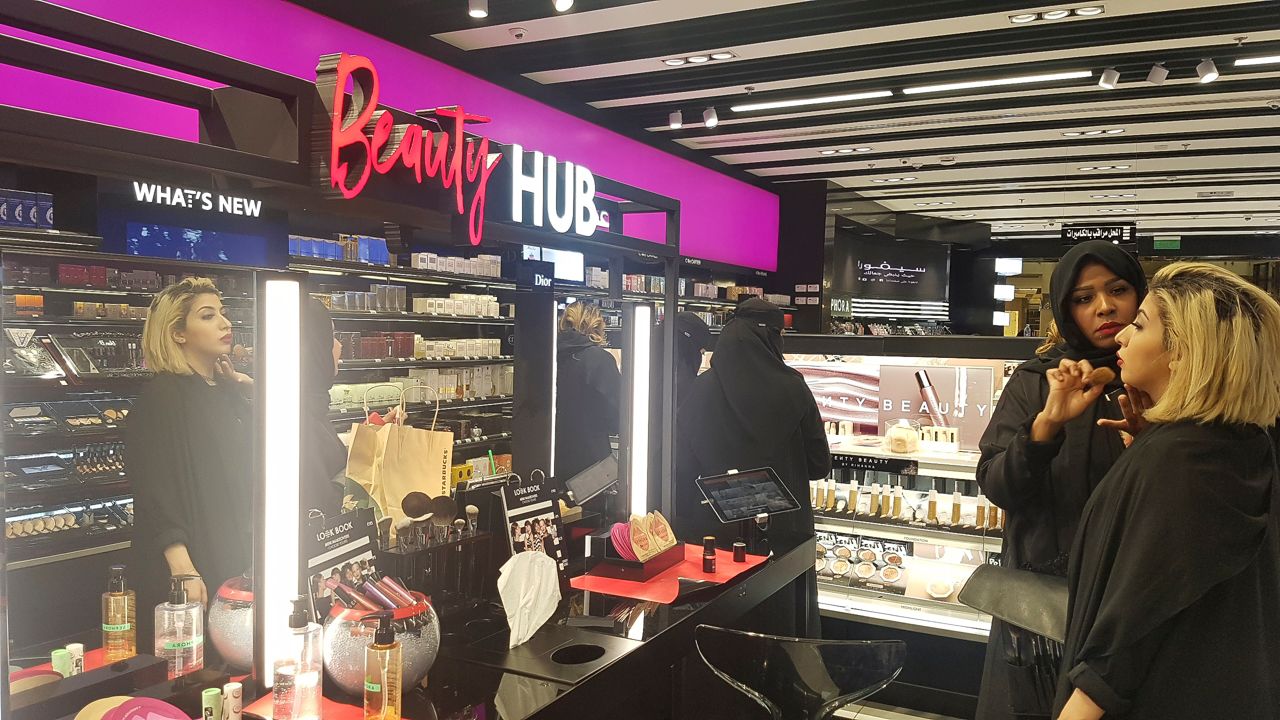 Saudi women spend big on makeup, even if it's just a glimpse