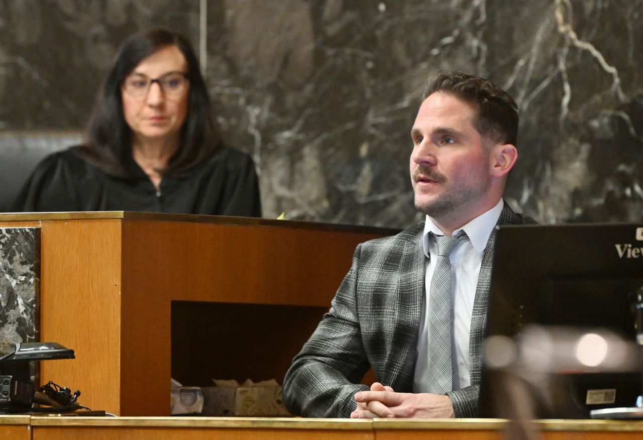 Counselor recalls morning of Michigan school attack when parents ...